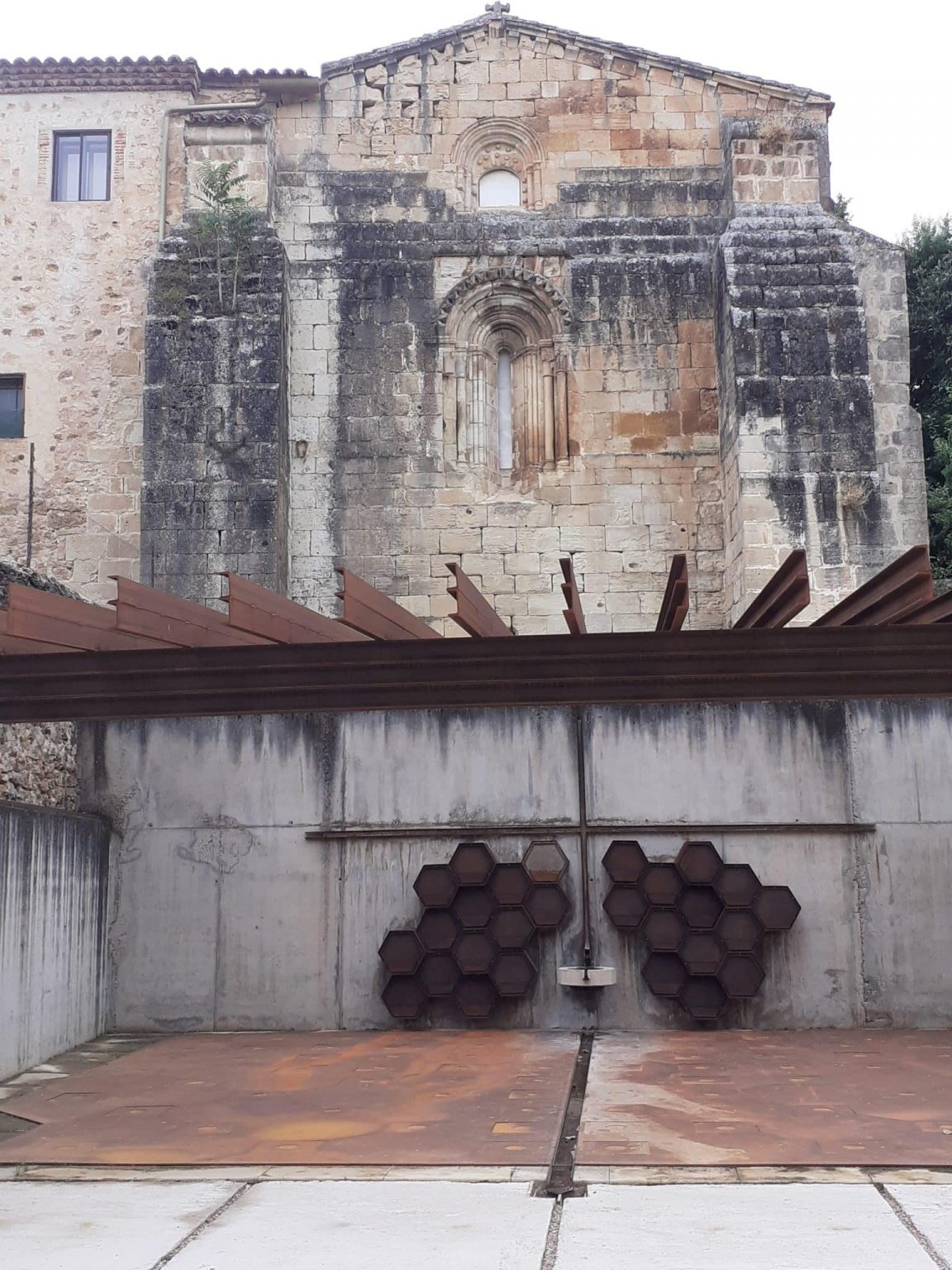 Apertura del Columbario de la Sagrada Familia, en Buenafuente del ...